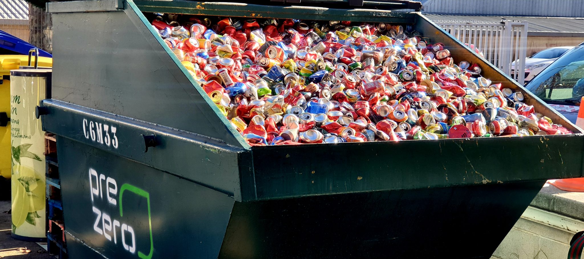 ESTRELLA DAMM CLOSES THE DONATETHECAN2022 CAMPAIGN WITH A NEW RECYCLING ...